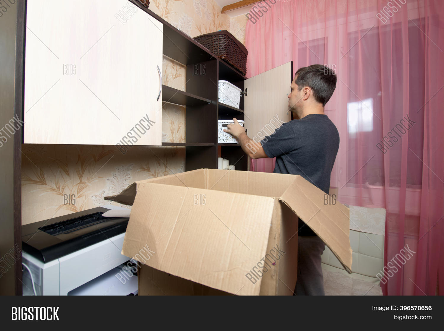Man Takes Boxes Off Image & Photo (Free Trial) | Bigstock