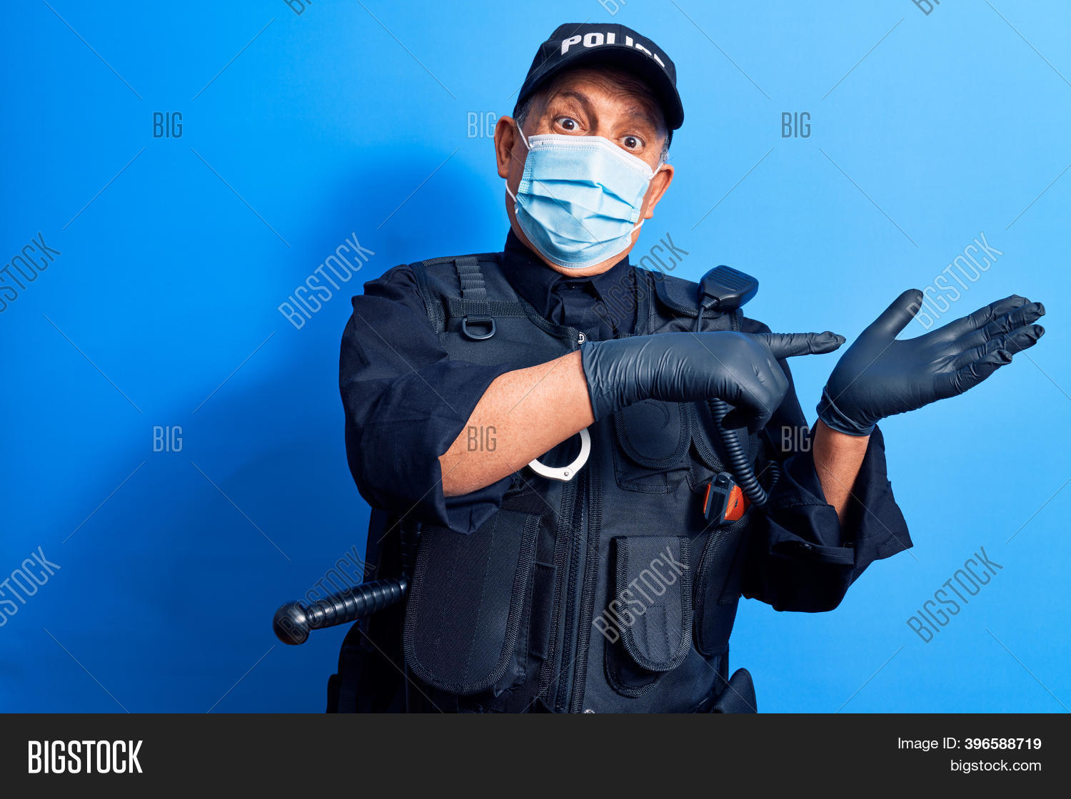 Senior Police Man Image & Photo (Free Trial) | Bigstock