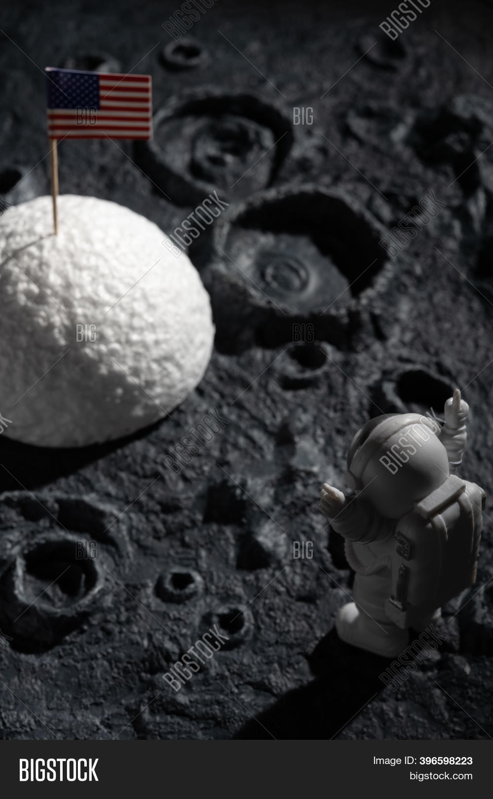 Astronaut Cheering Image & Photo (Free Trial) | Bigstock