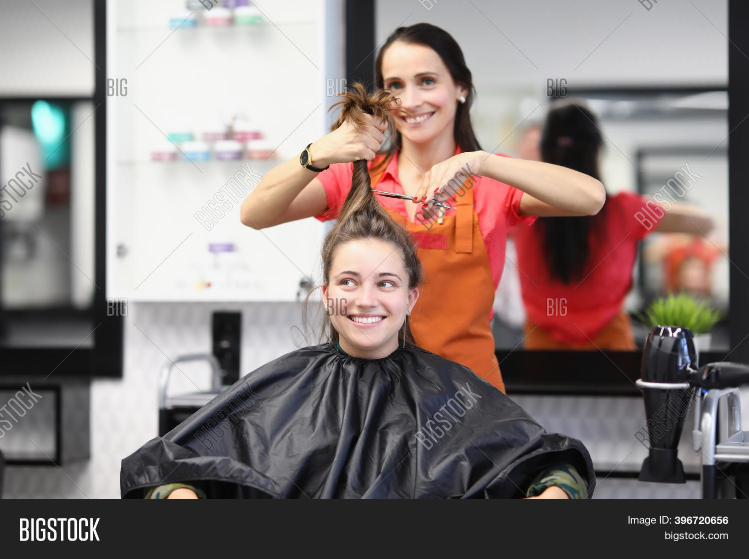 Client Sit Chair Cape Image & Photo (Free Trial) | Bigstock