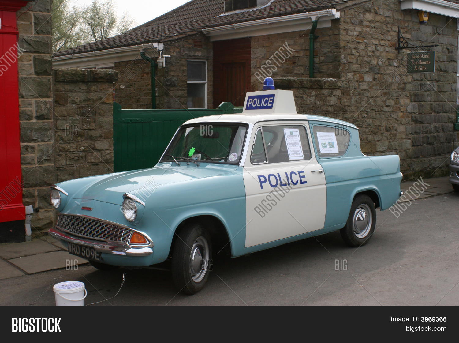 Police Car Image & Photo (Free Trial) | Bigstock