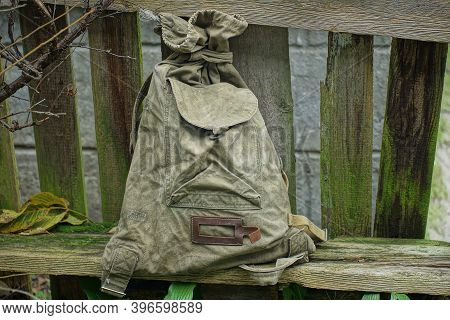 One Old Army Backpack Image & Photo (Free Trial) | Bigstock