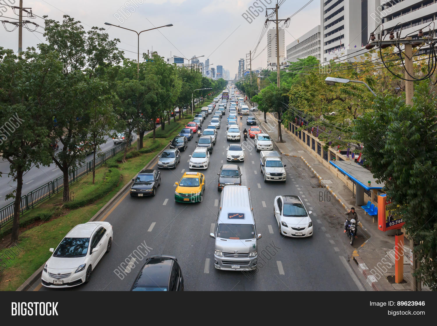 Traffic Moves Slowly Image & Photo (Free Trial) | Bigstock