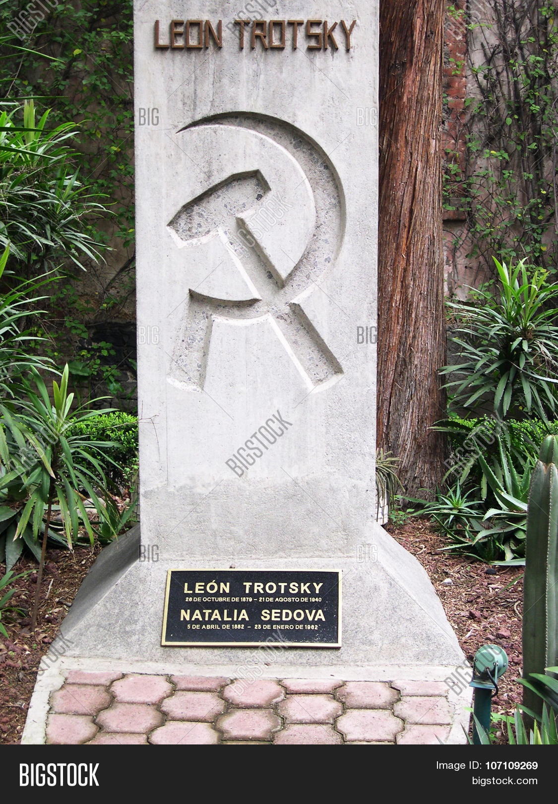 Tombstone Trotsky His Image & Photo (Free Trial) | Bigstock