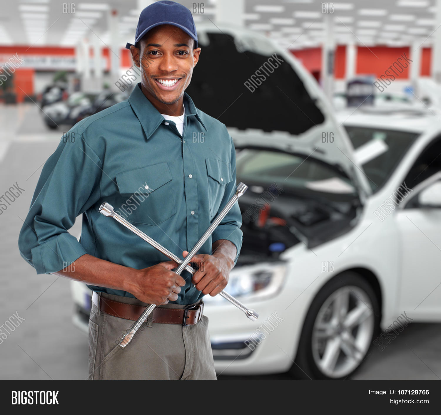 Smiling Car Mechanic Image & Photo (Free Trial) | Bigstock