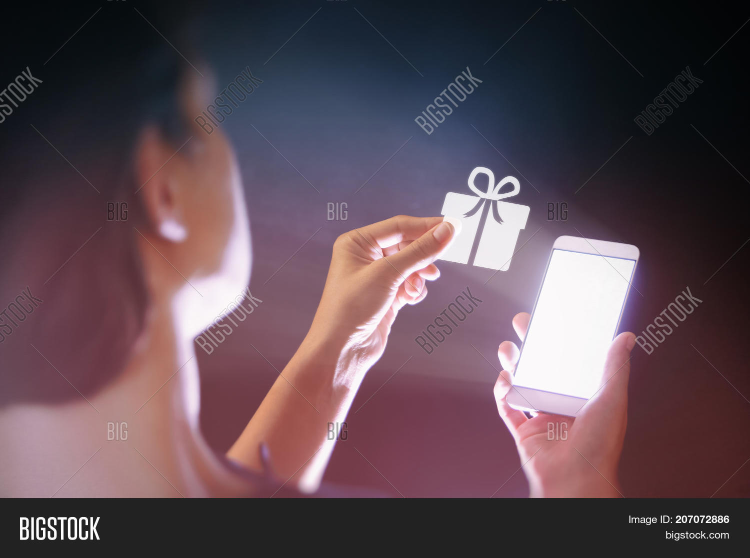 Image Woman Smartphone Image & Photo (Free Trial) | Bigstock