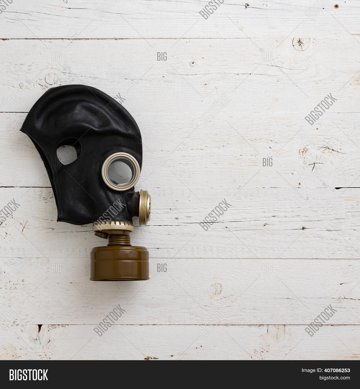 Old Vintage Gas Mask Image & Photo (Free Trial) | Bigstock