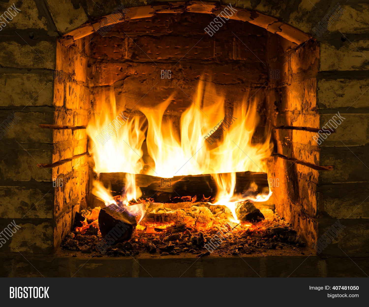 Imagem e foto de Burning (avaliação gratuita) | Bigstock