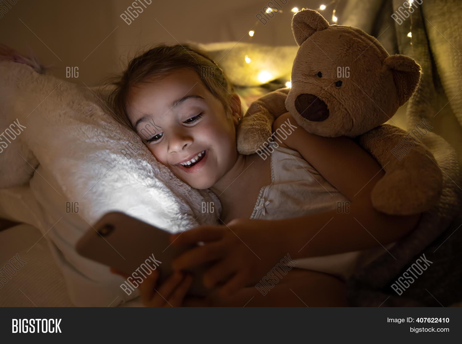 Little Girl Watching Image & Photo (Free Trial) | Bigstock