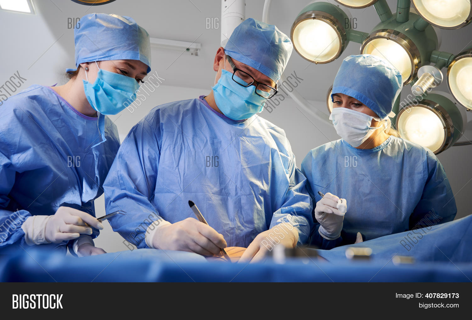 Doctors Performing Image & Photo (Free Trial) | Bigstock