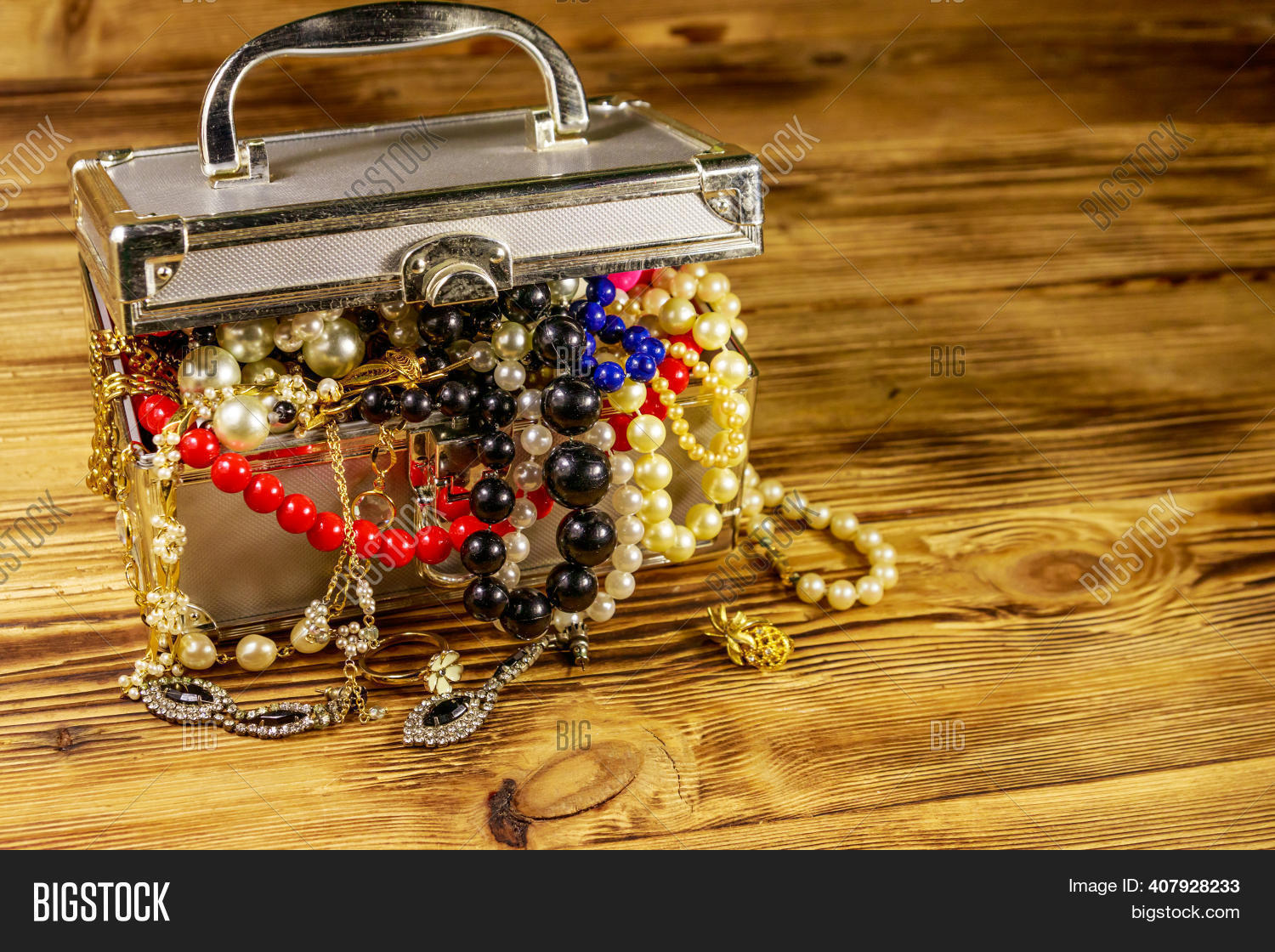 Jewelry Box Full Image & Photo (Free Trial) | Bigstock