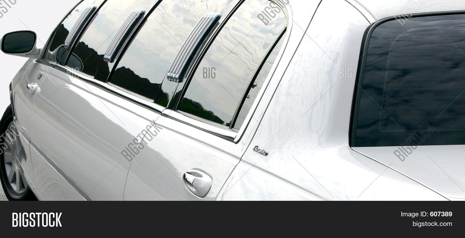 Limousine Side View Image & Photo (Free Trial) | Bigstock