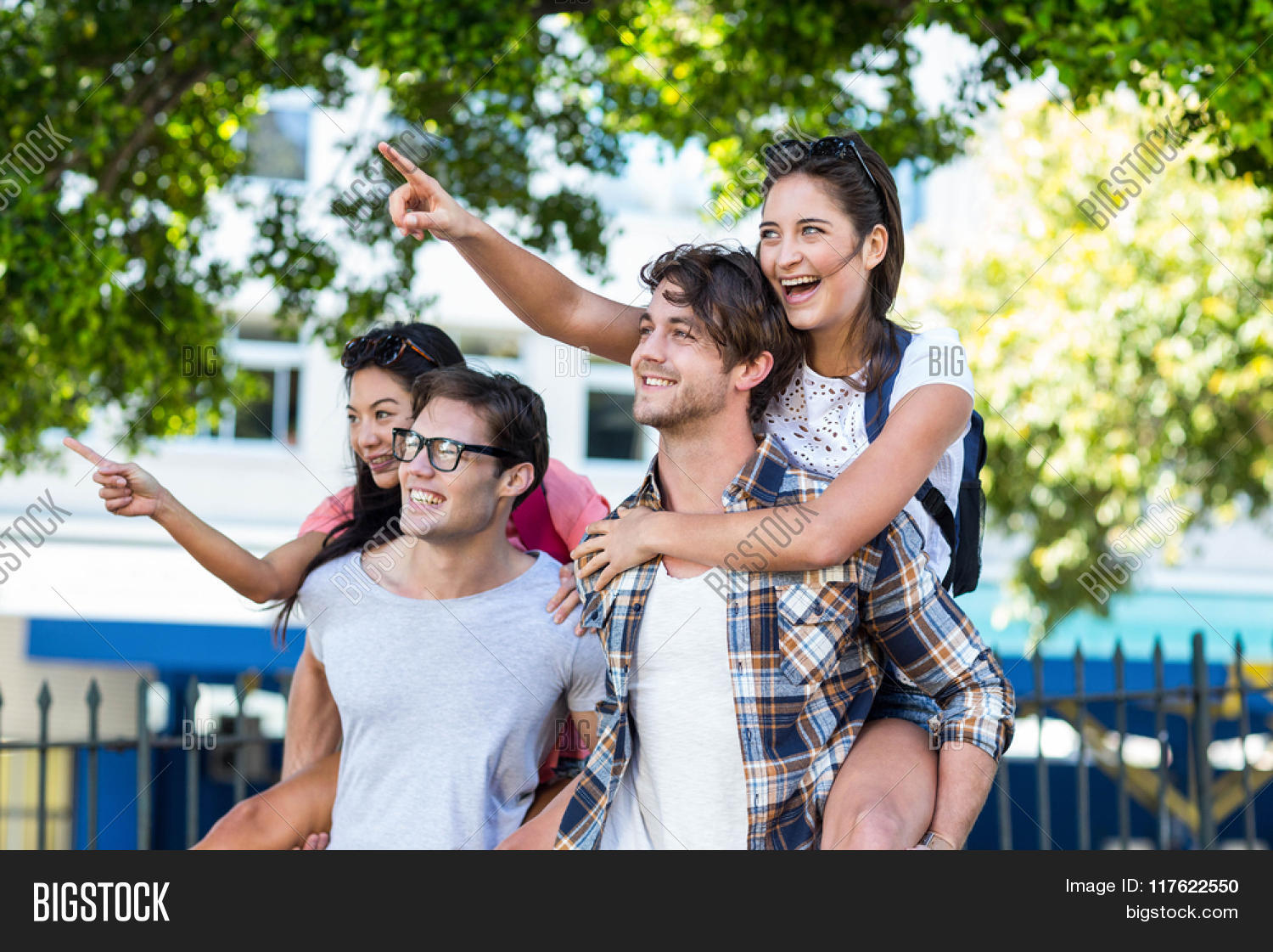 Imagen y foto Hip Men Giving (prueba gratis) | Bigstock