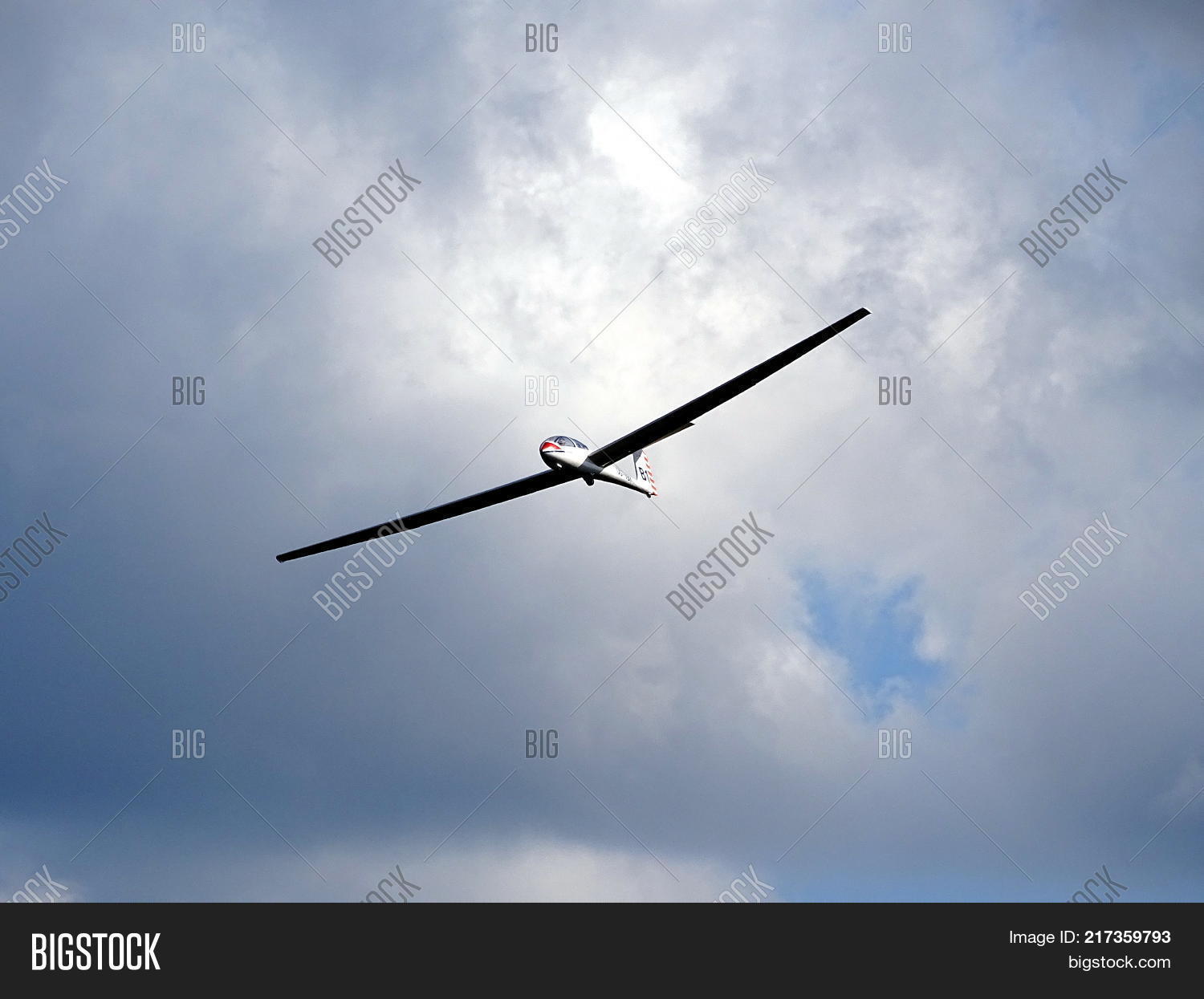 Glider Heavier-than- Image & Photo (Free Trial) | Bigstock