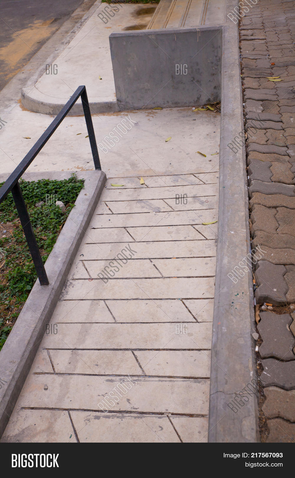 Disabled Ramp Access Image & Photo (Free Trial) | Bigstock