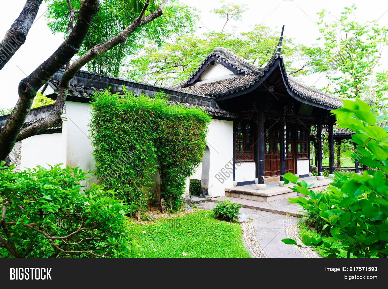 Vintage Chinese House Image & Photo (Free Trial) | Bigstock