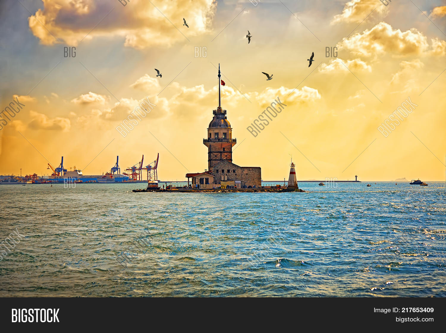 Maiden's Tower Image & Photo (Free Trial) | Bigstock