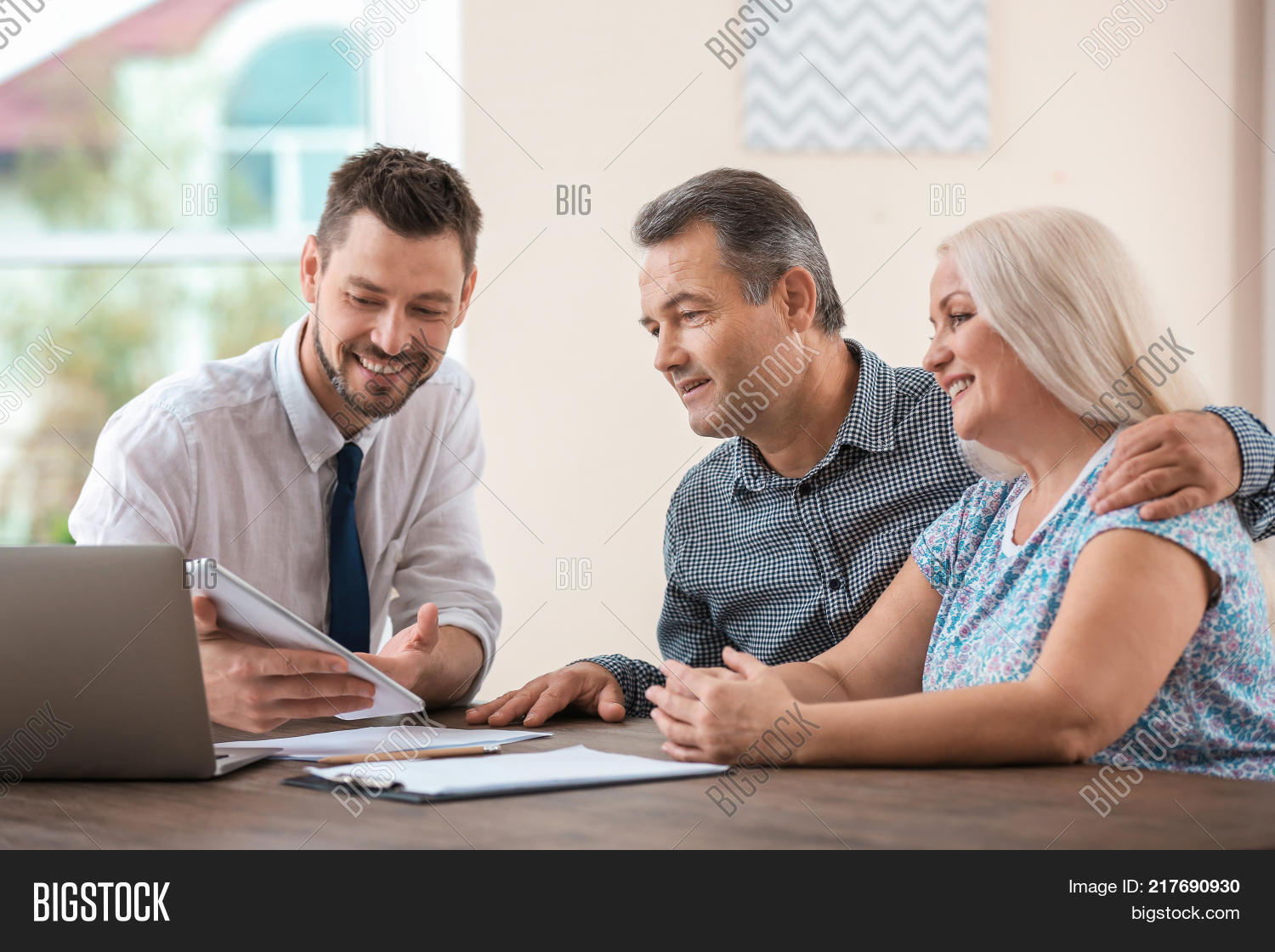 Male Insurance Agent Image & Photo (Free Trial) | Bigstock