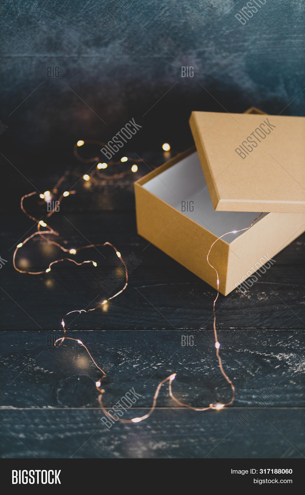 Open Mystery Box Image & Photo (Free Trial) | Bigstock