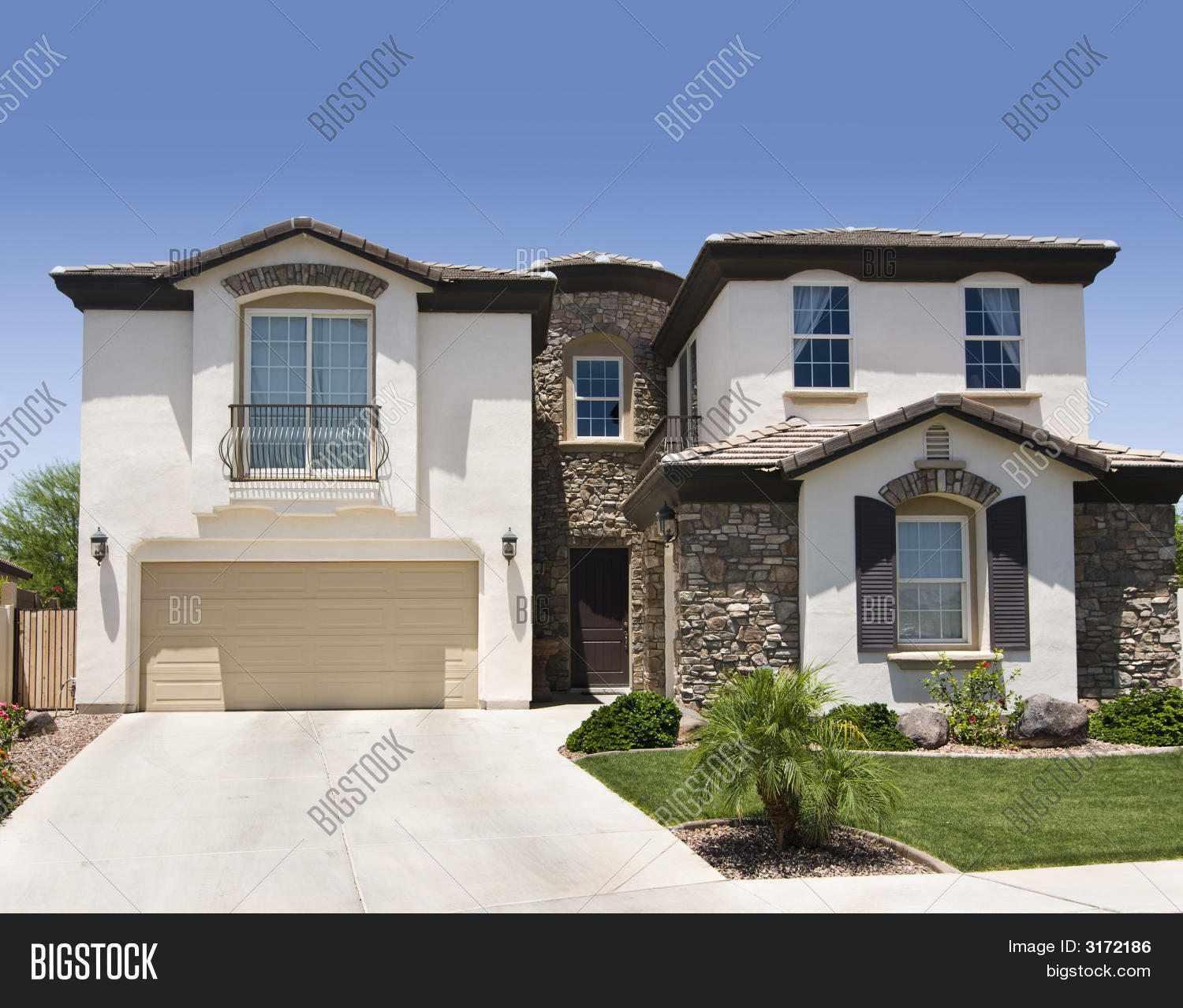 Large Modern American Image & Photo (Free Trial) | Bigstock