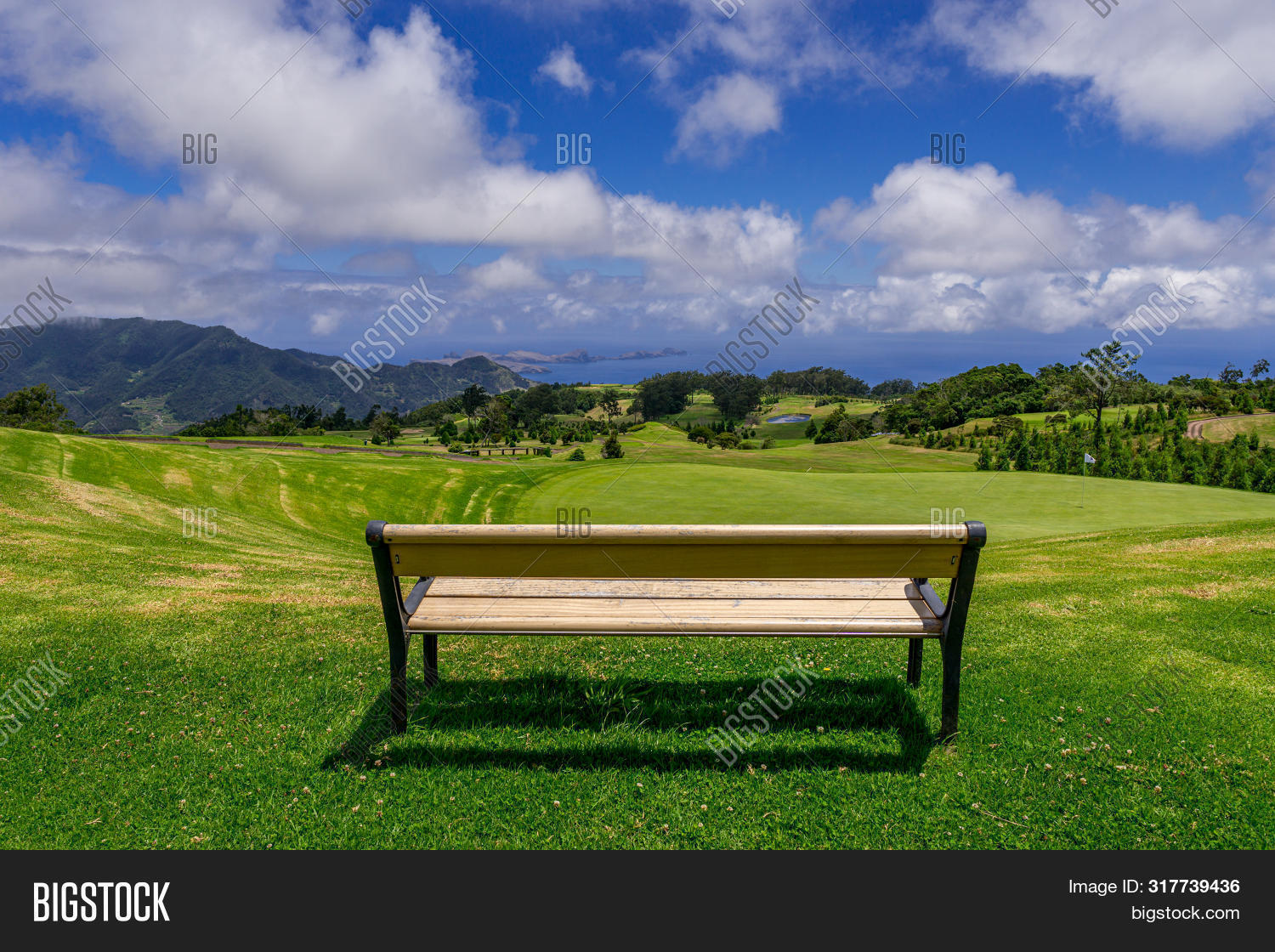 Park Bench Outdoor Image & Photo (Free Trial) | Bigstock