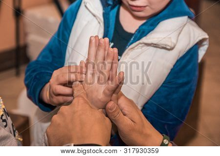Kids Comparing Hand Image & Photo (Free Trial) | Bigstock
