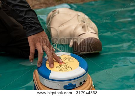 Cpr Airway Management Image & Photo (Free Trial) | Bigstock