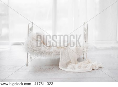 Baby Background Images, Illustrations & Vectors (Free) - Bigstock