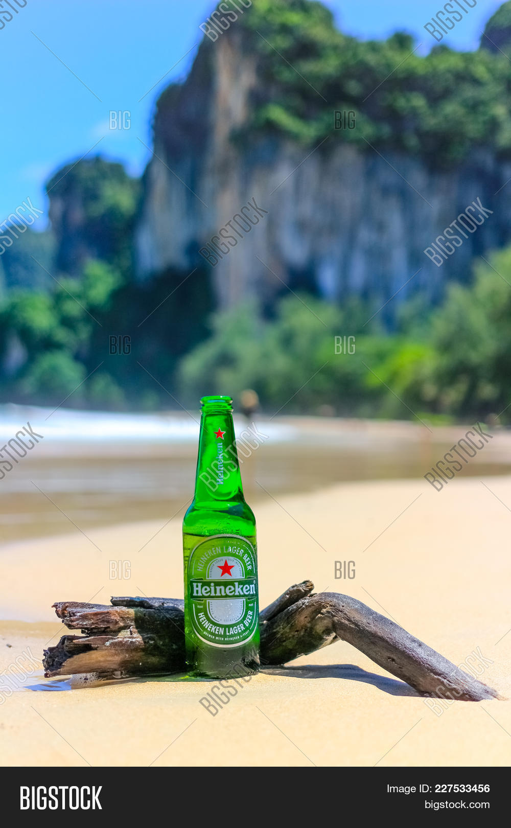 Heineken Beach Wallpaper