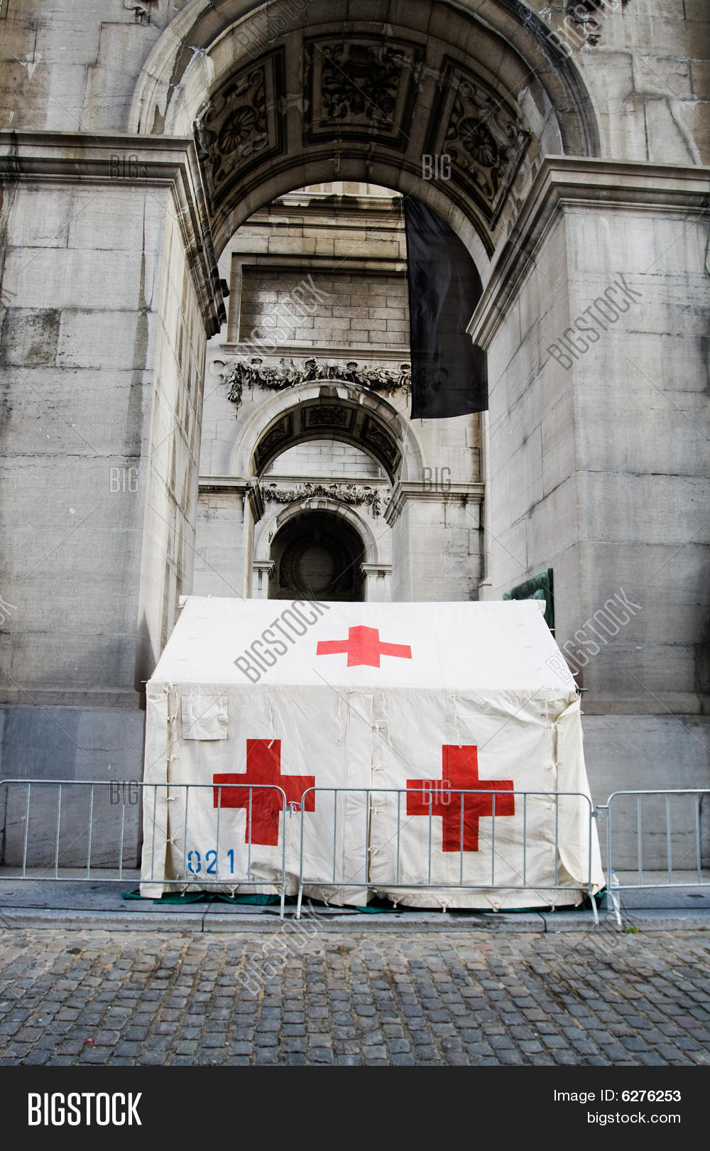 First Aid Tent Image & Photo (Free Trial) | Bigstock