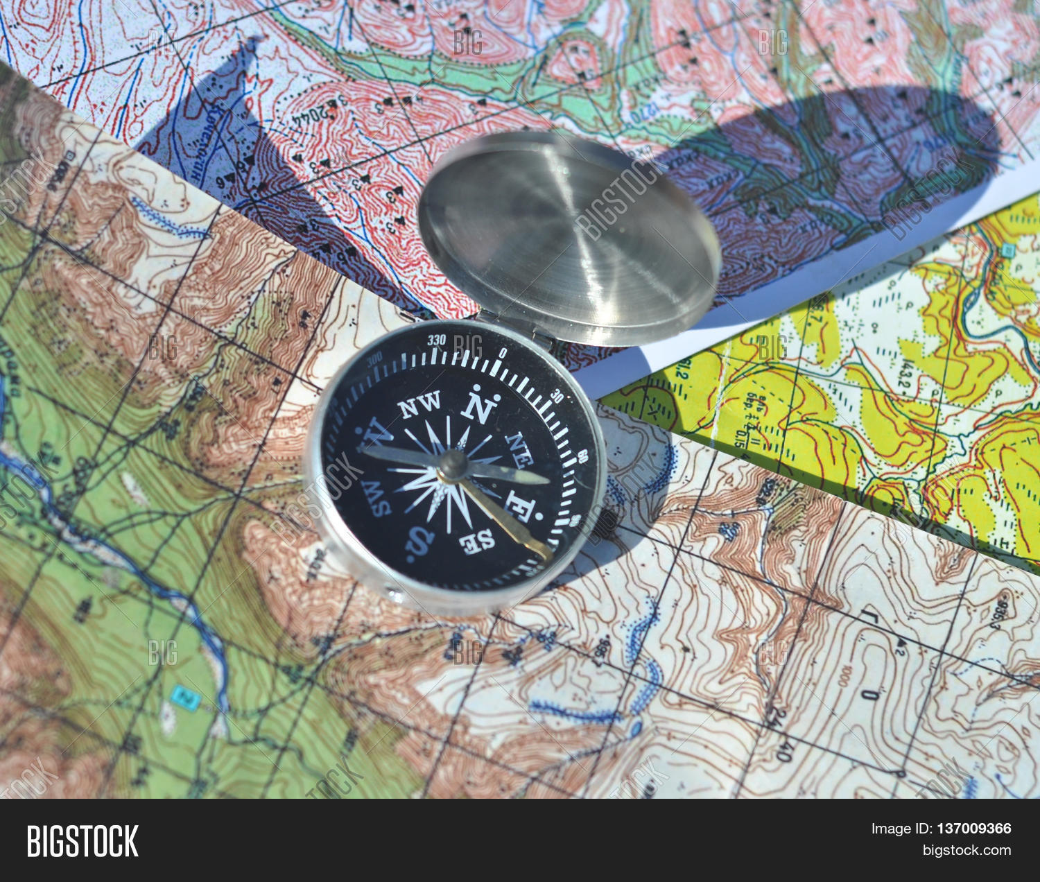 Compass Map. Magnetic Image & Photo (Free Trial) | Bigstock