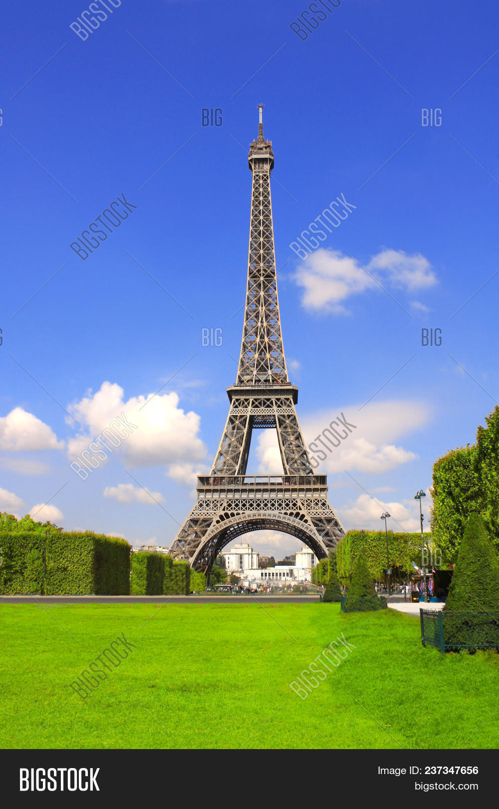 Famous Landmark Paris Image & Photo (Free Trial) | Bigstock