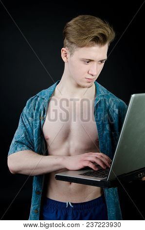 Freelance. 图片和照片（免费试用） | Bigstock