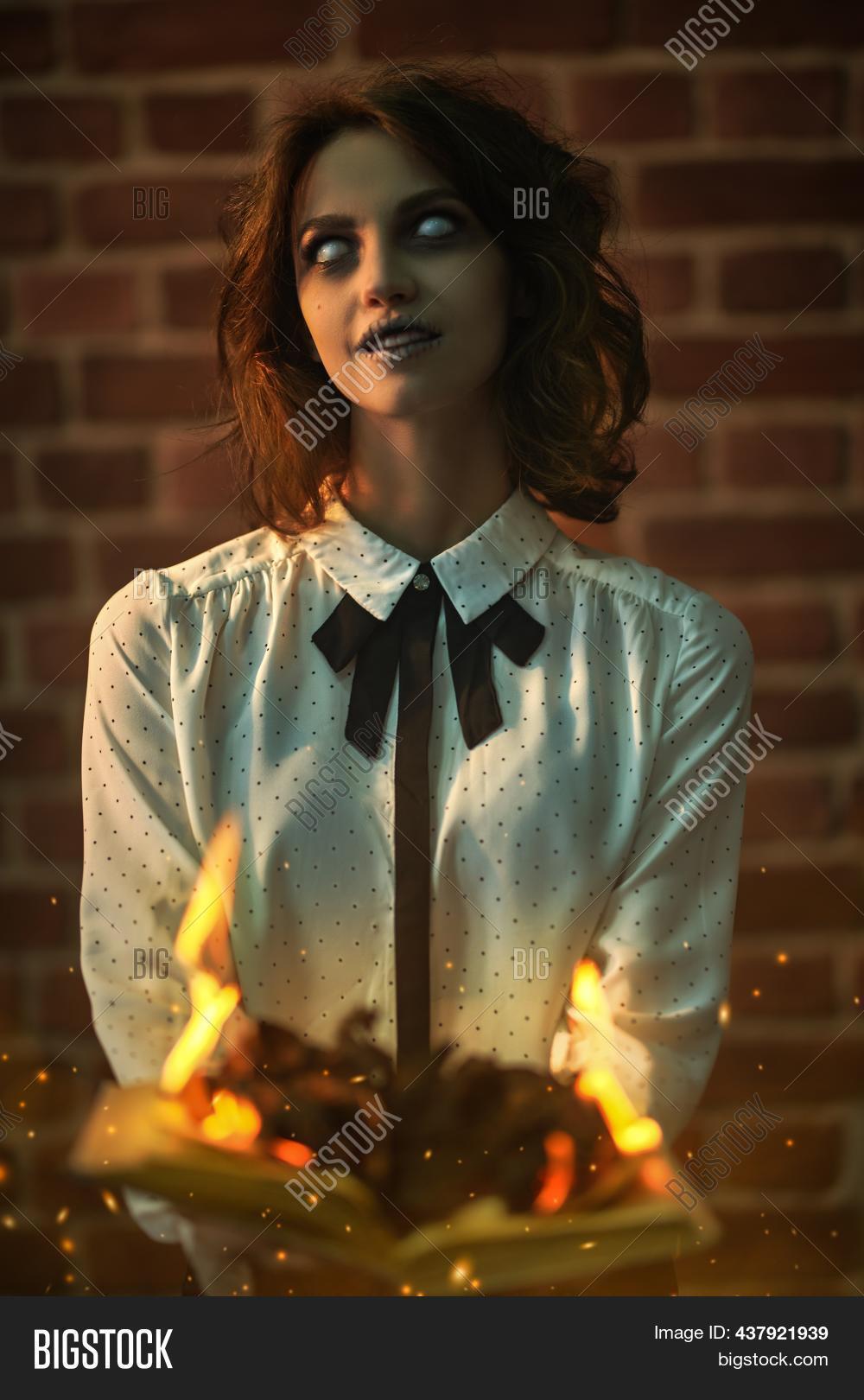 Sinister Ghost Girl Image & Photo (Free Trial) | Bigstock