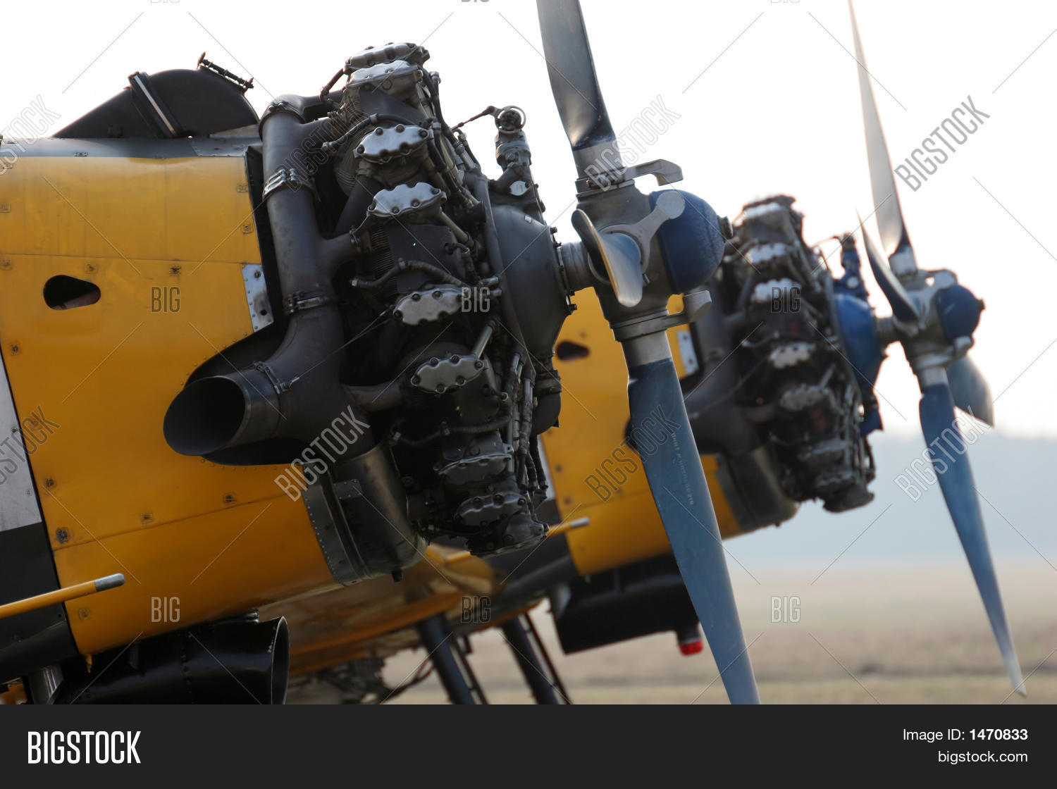 Close- Aircraft Engine Image & Photo (Free Trial) | Bigstock