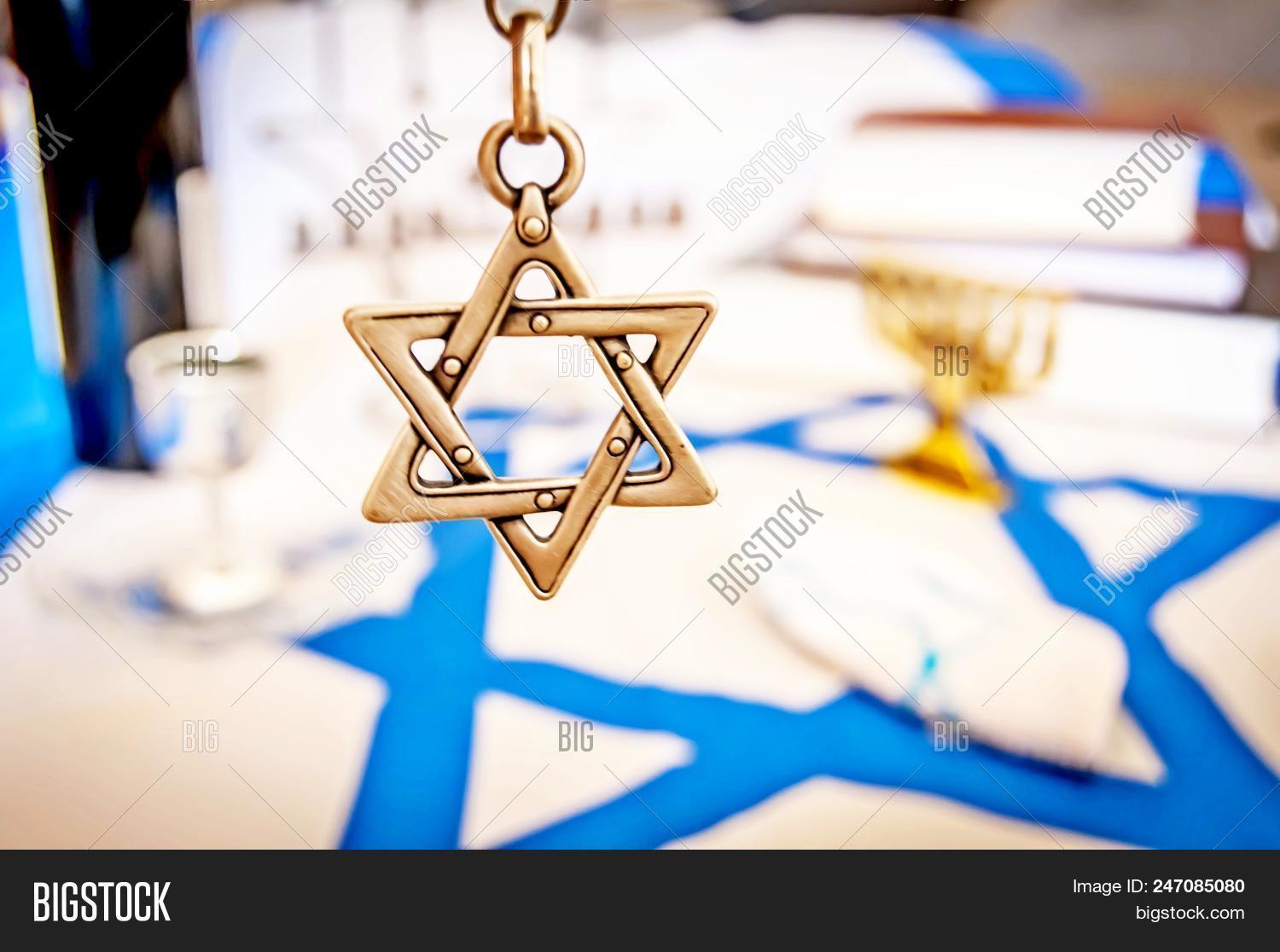 Hand Holding David Image & Photo (Free Trial) | Bigstock