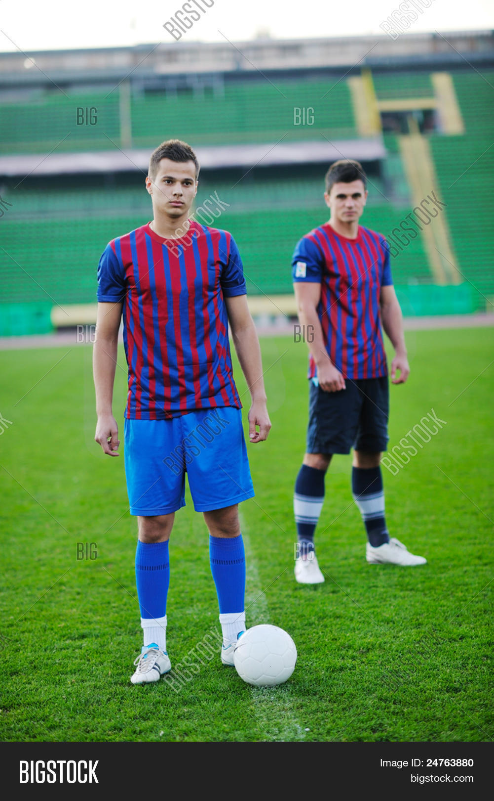 Competition Action Run Image & Photo (Free Trial) | Bigstock