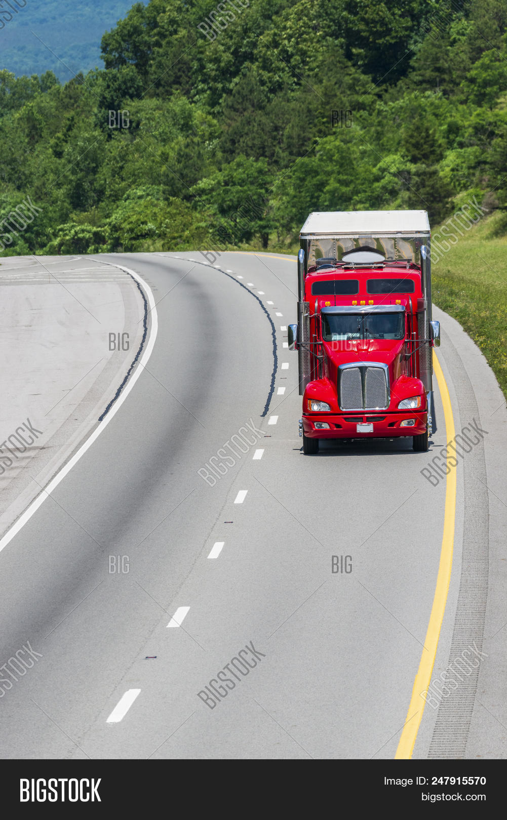 Lone Red 18-wheeler Image & Photo (Free Trial) | Bigstock
