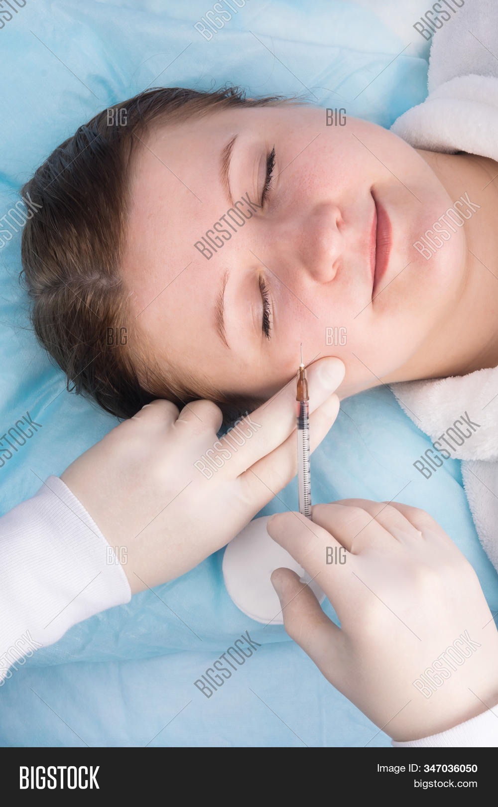 Woman Given Injection Image & Photo (Free Trial) | Bigstock