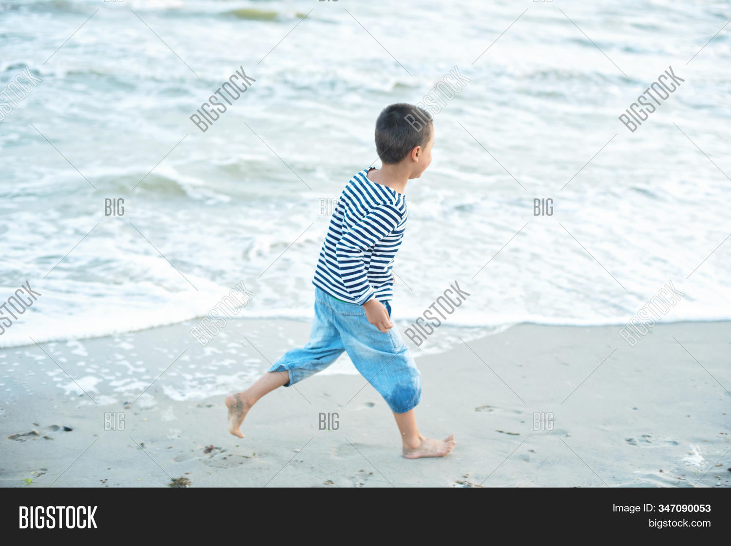 Child Running On Beach Image & Photo (Free Trial) | Bigstock