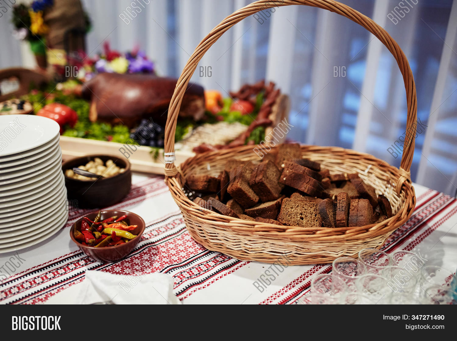 Ukrainian-style Table Image & Photo (Free Trial) | Bigstock