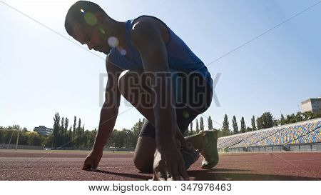 Hispanic Runner Image & Photo (Free Trial) | Bigstock