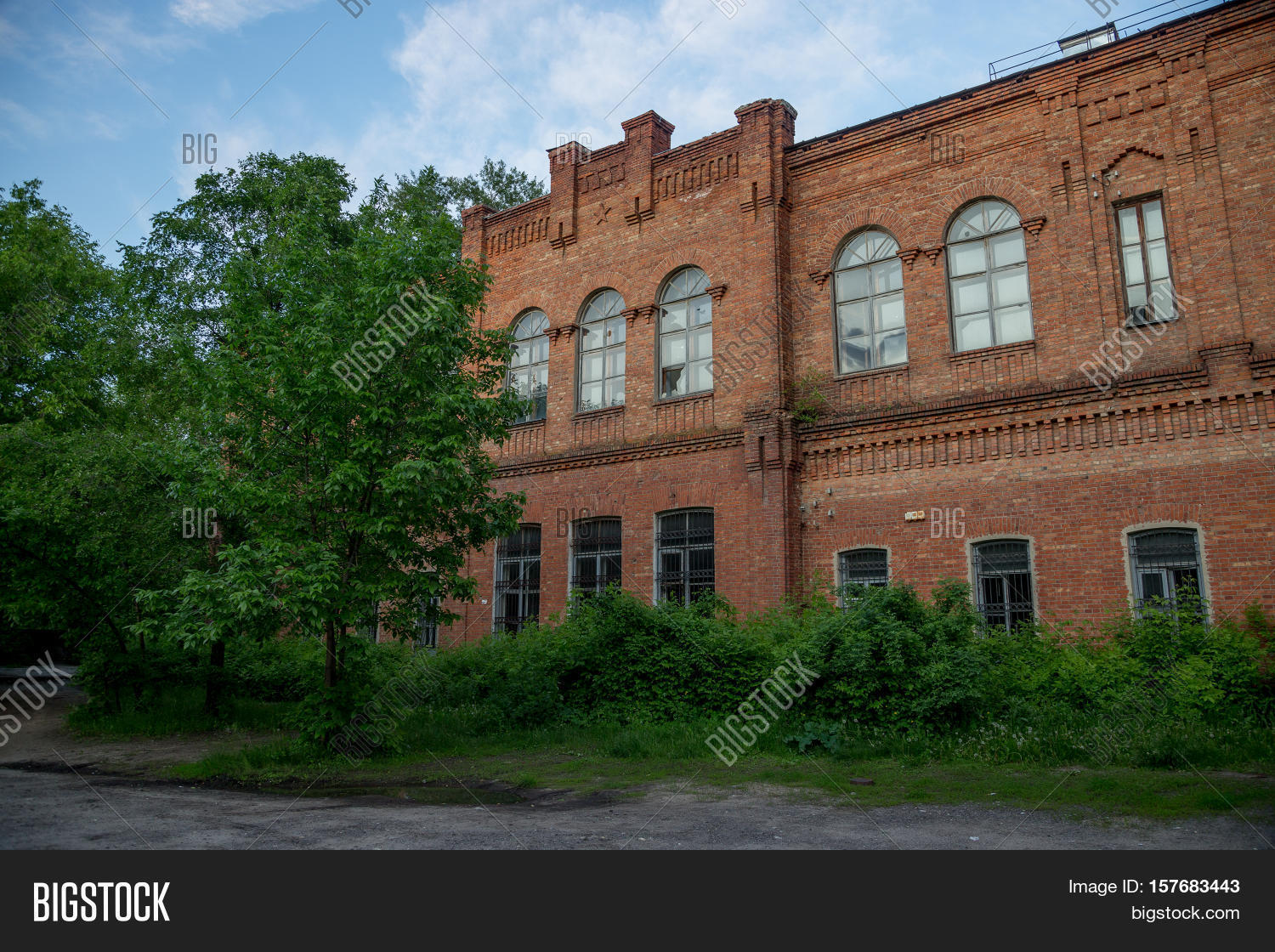 Old Red Brick Building Image & Photo (Free Trial) | Bigstock