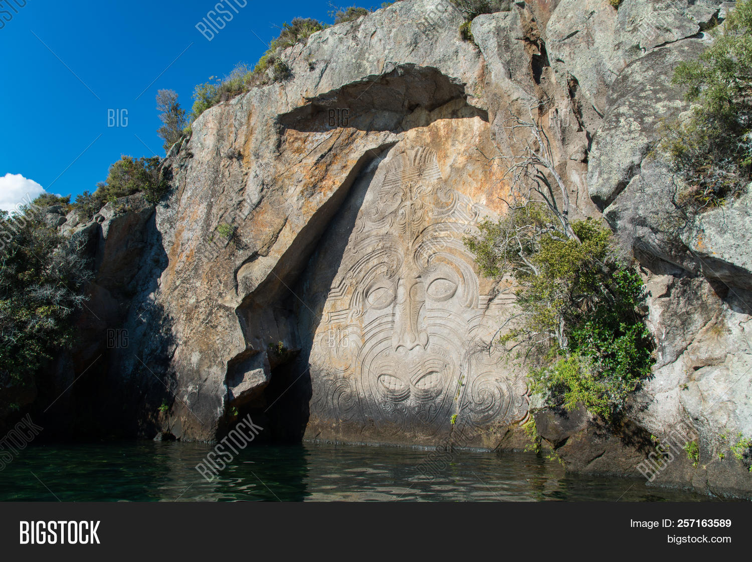 Maori Rock Carvings Image & Photo (Free Trial) | Bigstock
