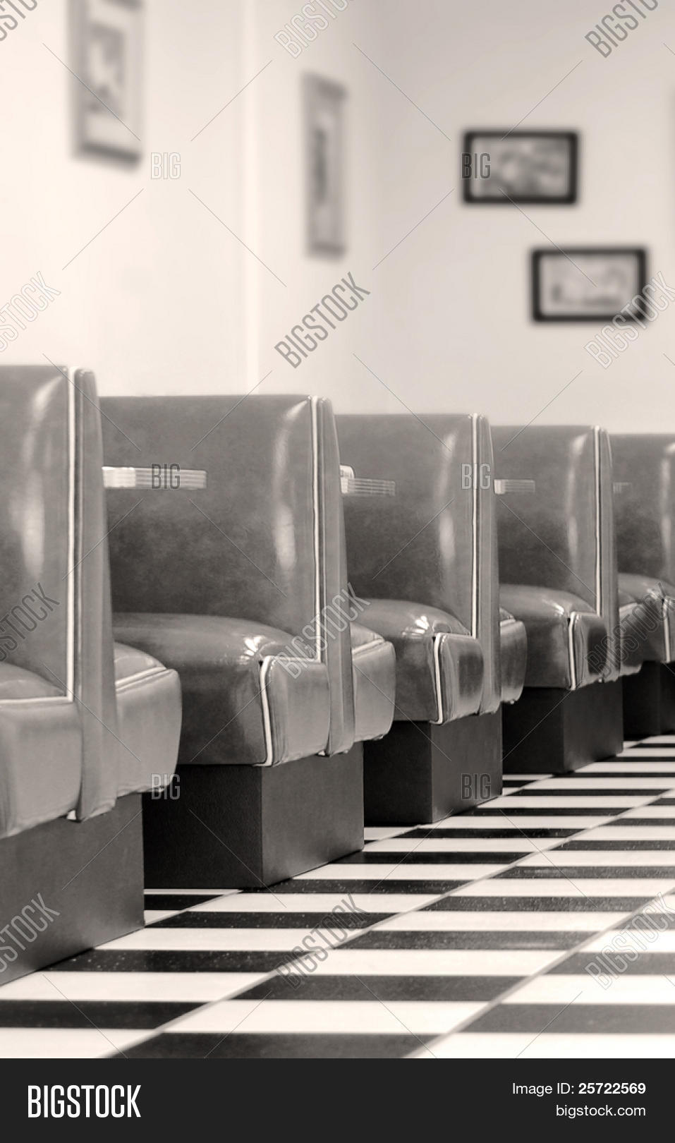 Old Fashioned Diner Image & Photo (Free Trial) | Bigstock