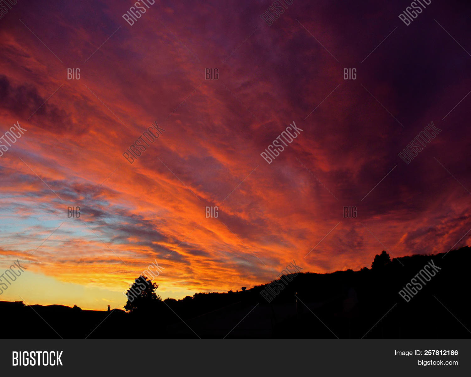Atardecer De Colores Image & Photo (Free Trial) | Bigstock
