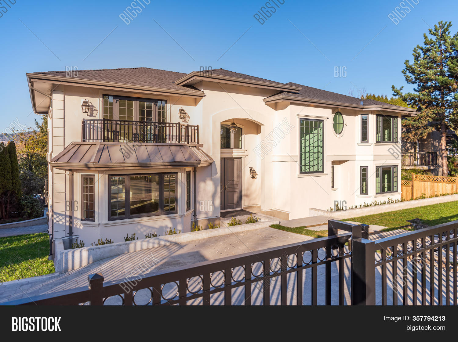 Houses Suburb Summer Image & Photo (Free Trial) | Bigstock