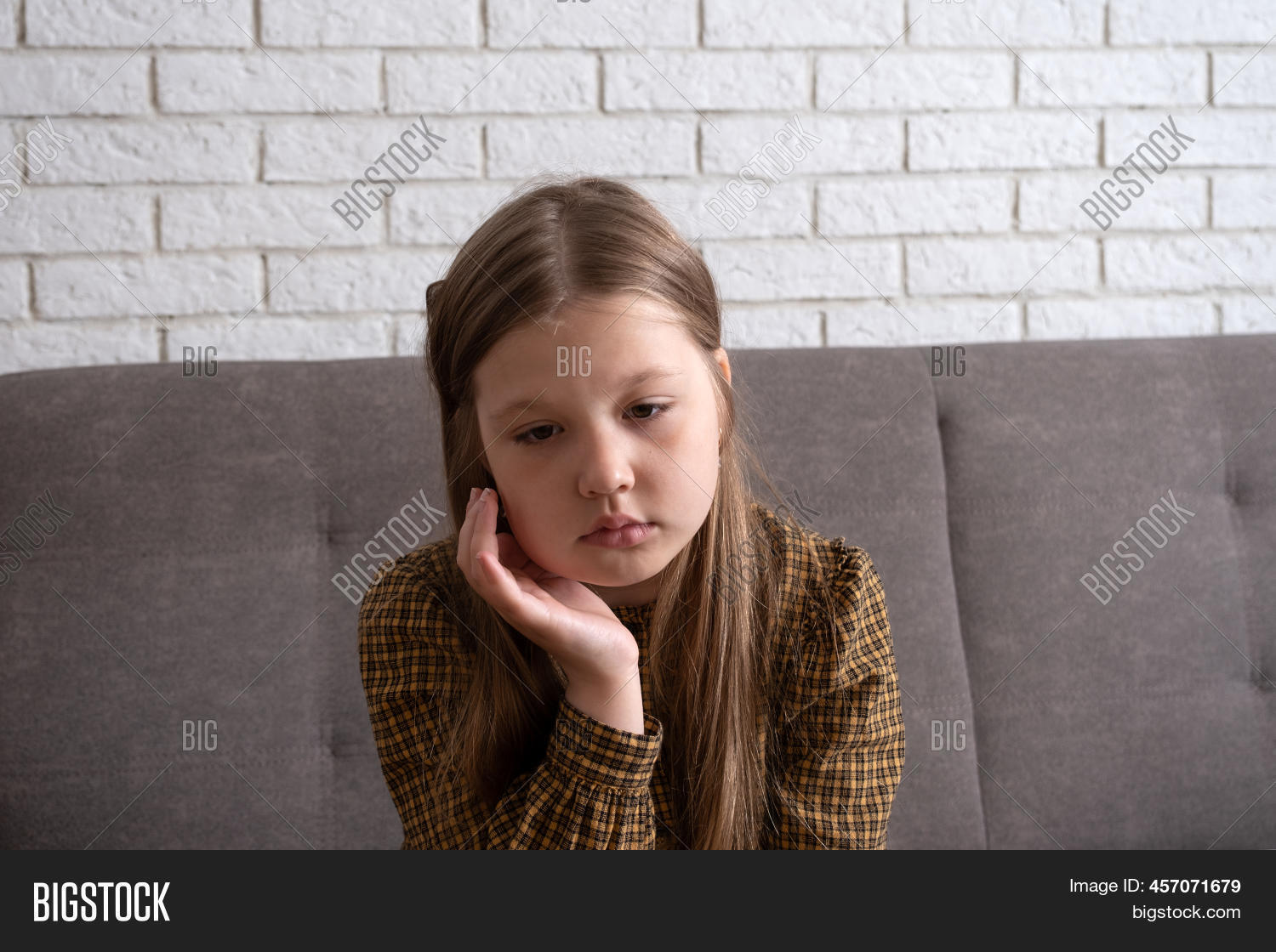 Little Girl Toothache Image & Photo (Free Trial) | Bigstock