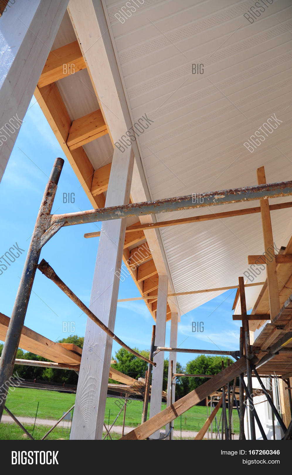 Building New Roof Image & Photo (Free Trial) | Bigstock