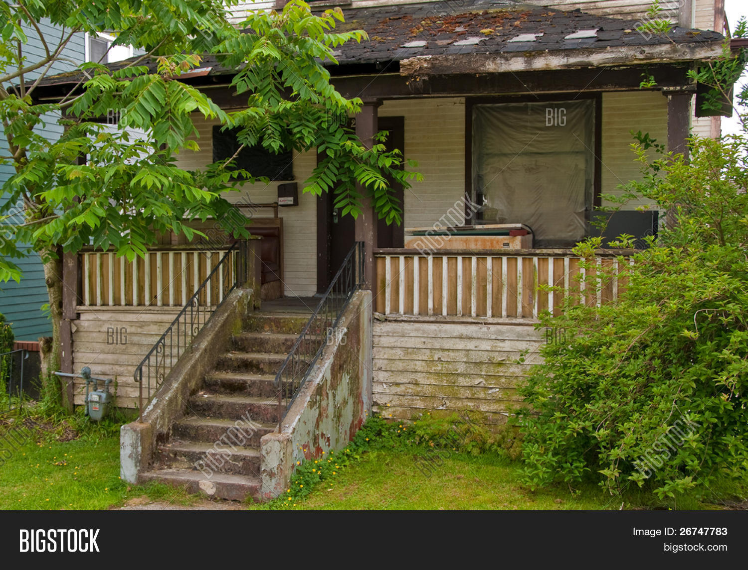 Old House Disrepair Image & Photo (Free Trial) | Bigstock